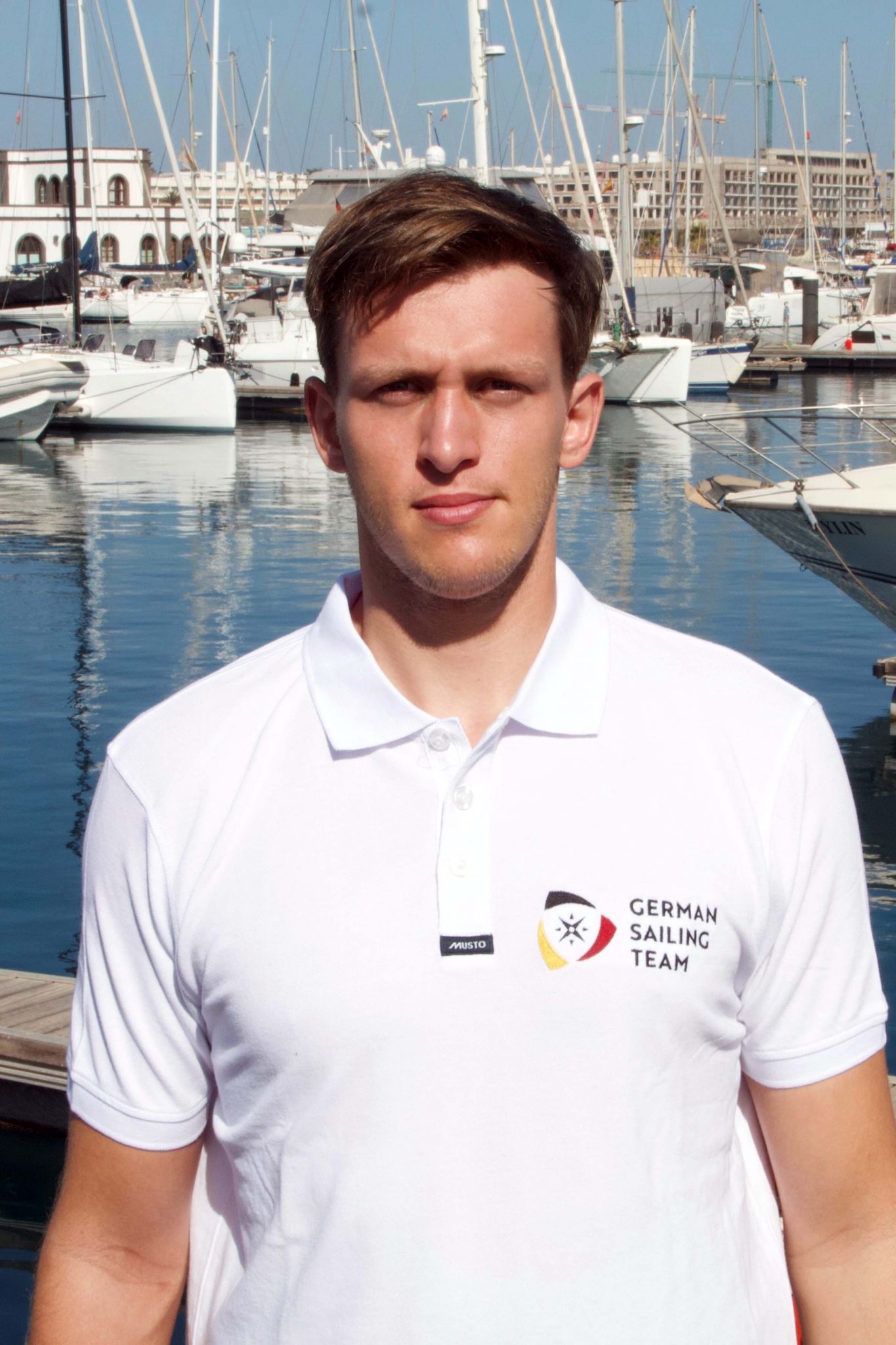 Fabian Wolf: „Bis ich 18 war, bin ich nur im Urlaub gesurft“ - German Sailing Team